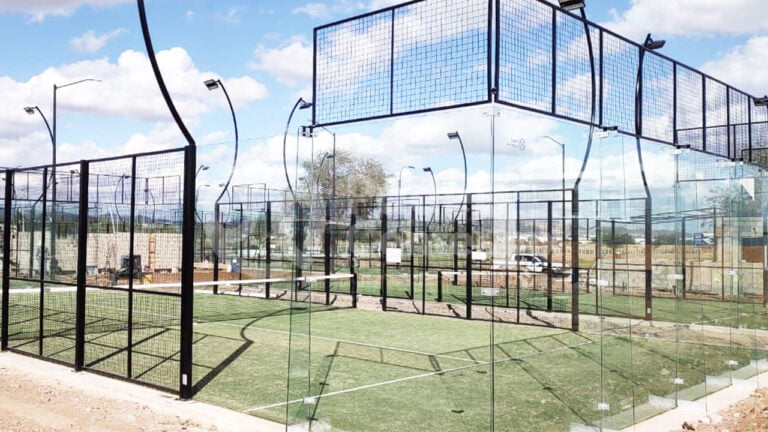 Canchas de pádel techadas en México